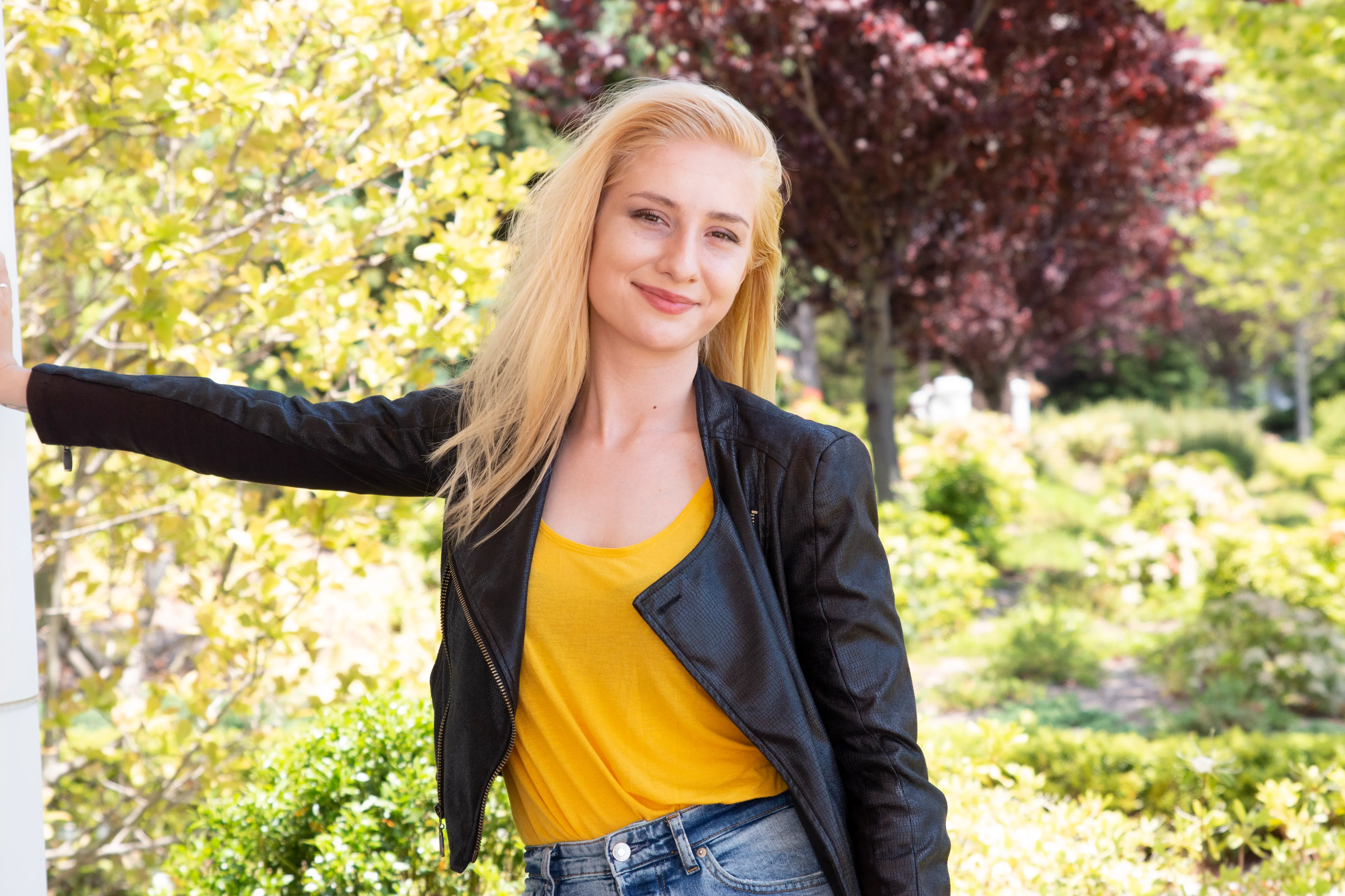 What is the difference between an ISWC and an ISRC code?